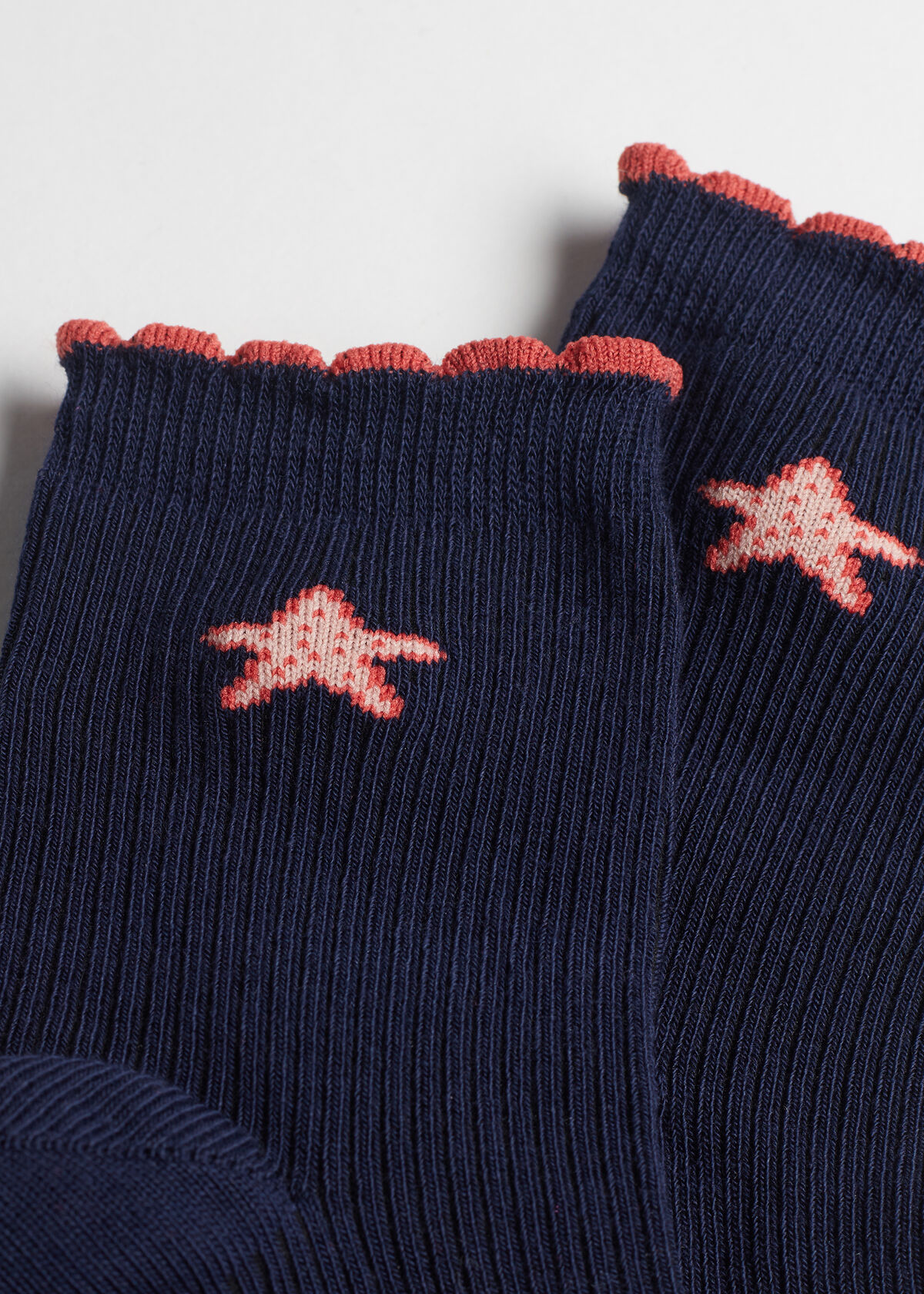 Buy Legwear and Beachwear for Girls on Calzedonia