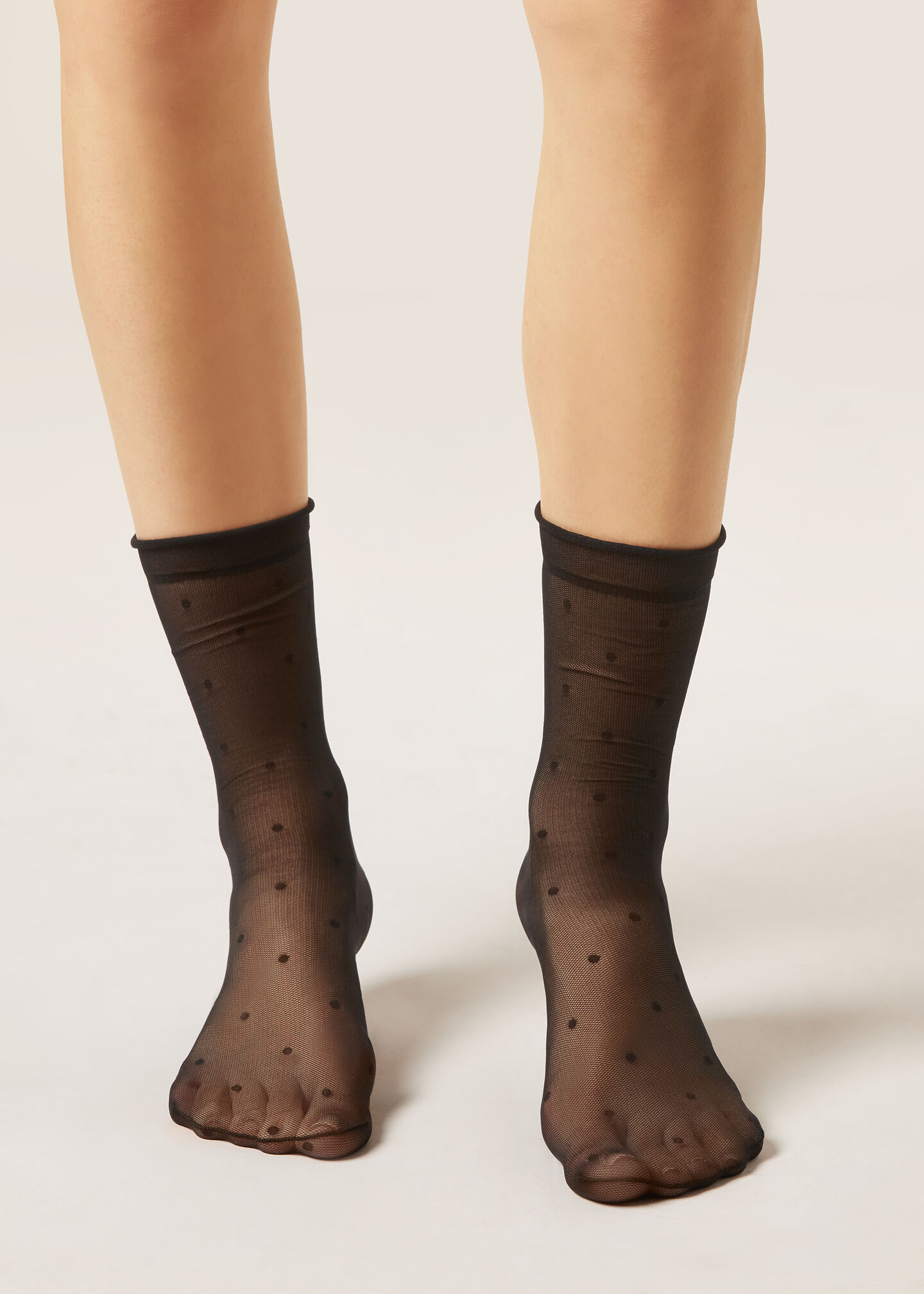 Damkläder: Strumpbyxor, Byxor, Badkläder & Mer | Calzedonia