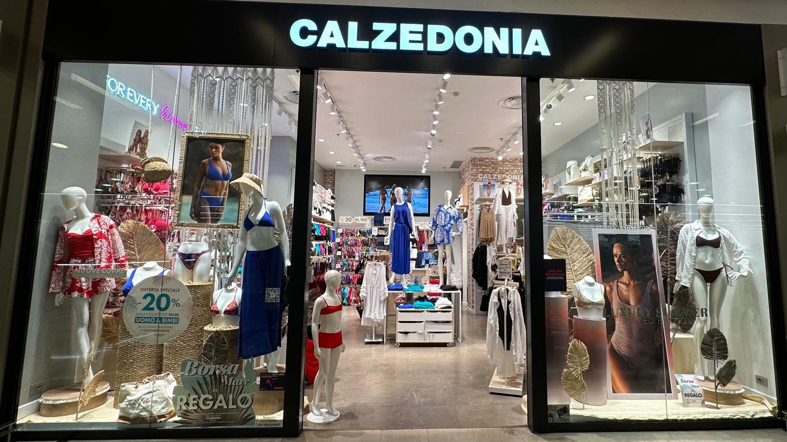 Fürdőruha és harisnyanadrág üzlet Roma-Lunghezza, Via Collatina,858 ...